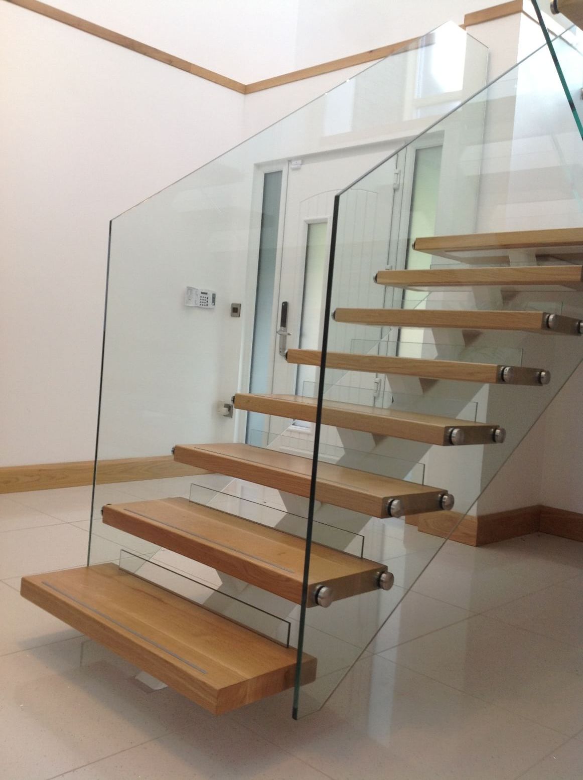 White Steel Spine Staircase with Glass Risers & Oak Treads | Dublin ...