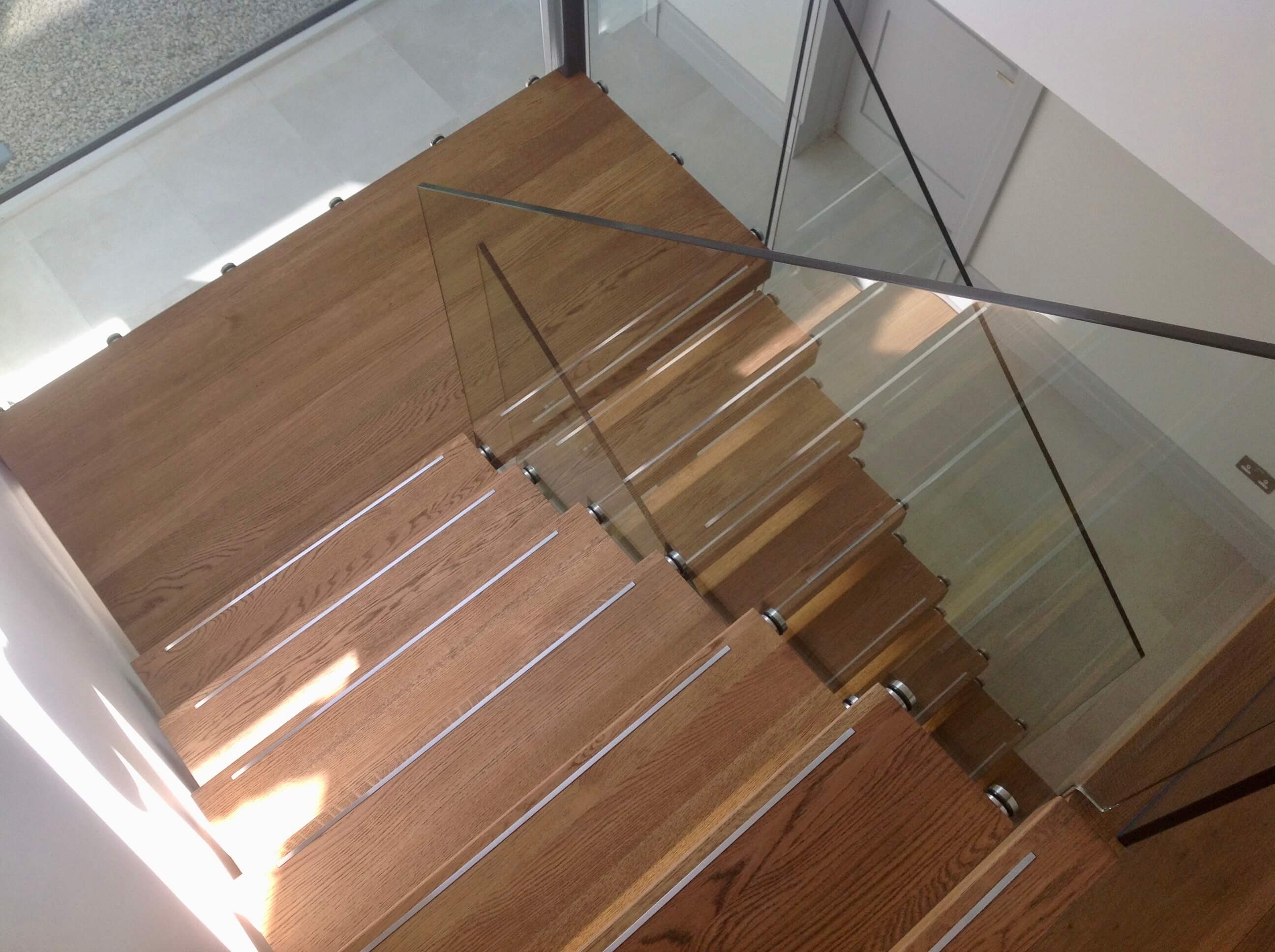Grey Steel Spine Stairs with Glass Balustrade - Staircase Design and ...
