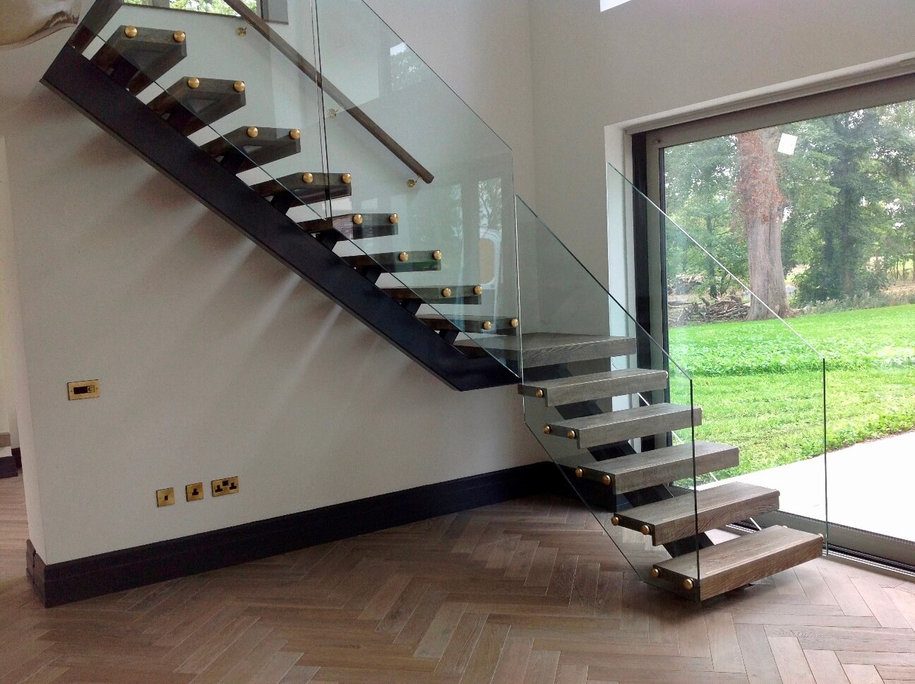 Spine Stairs with Glass Balustrade - Staircases - Design - Fitting ...