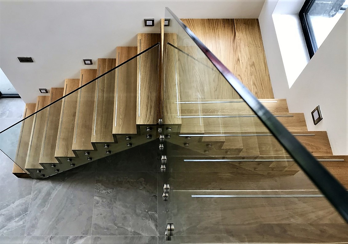 Self supporting European oak stairs - Timber stairs - Contemporary ...