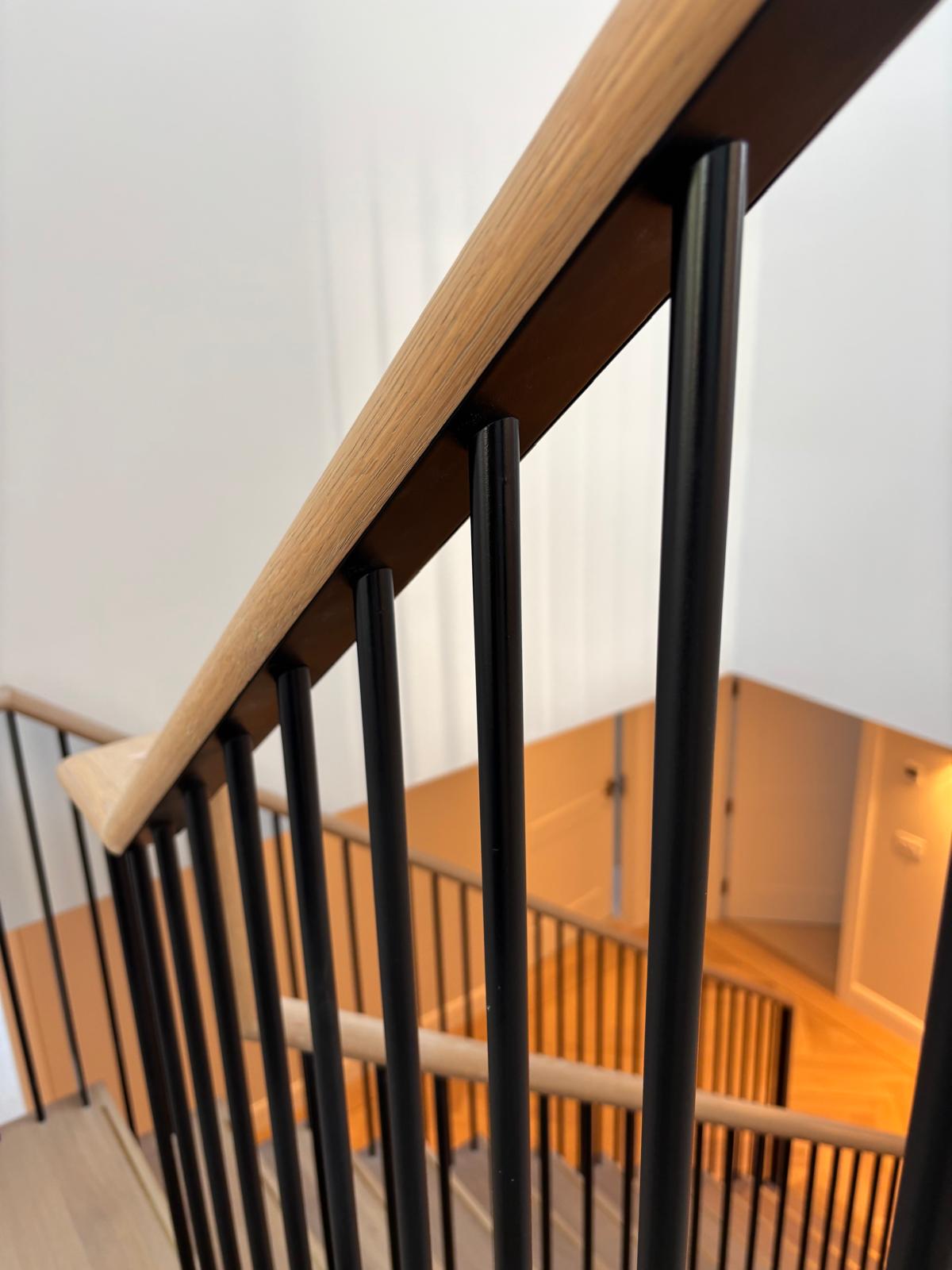 spine stairs - steel spine staircase - contemporary staircase - modern ...